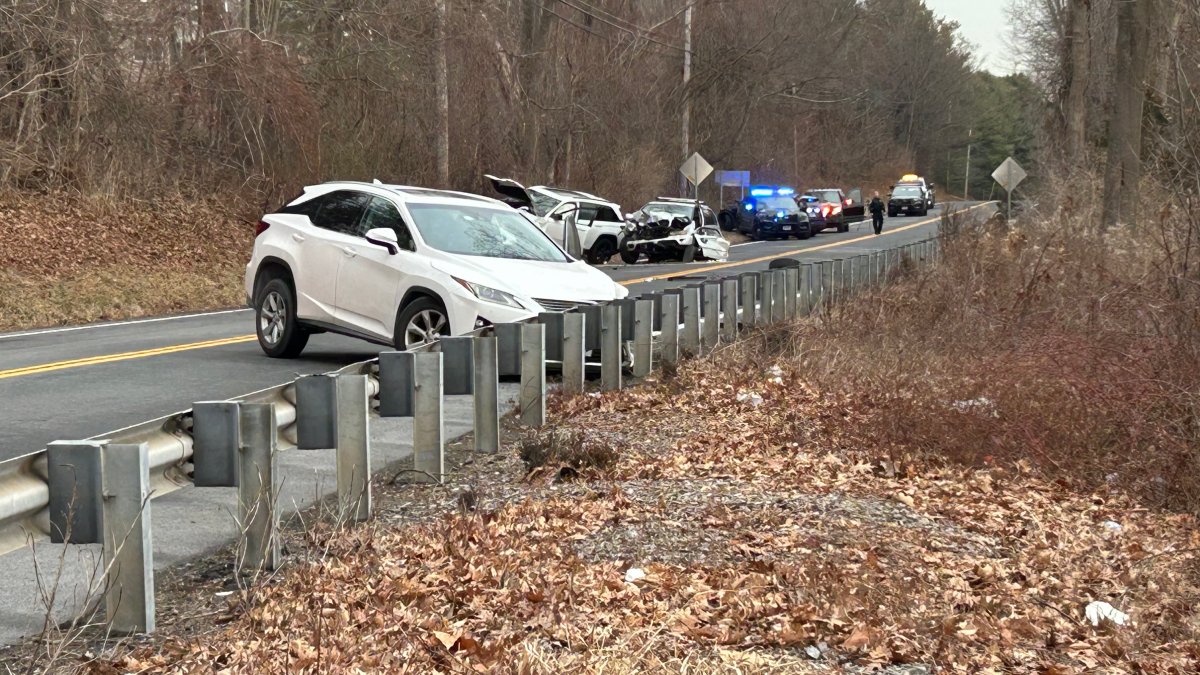 No serious injuries after 3-vehicle crash in Middletown – NBC Connecticut