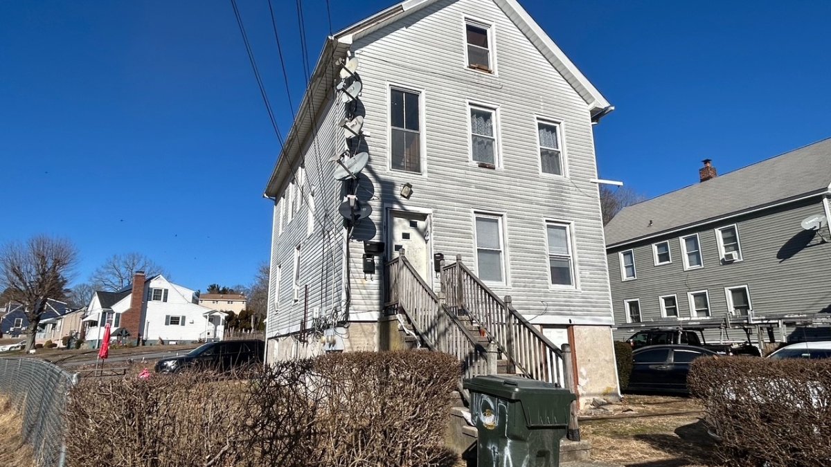 Woman arrested for performing illegal medical procedures at New London ...