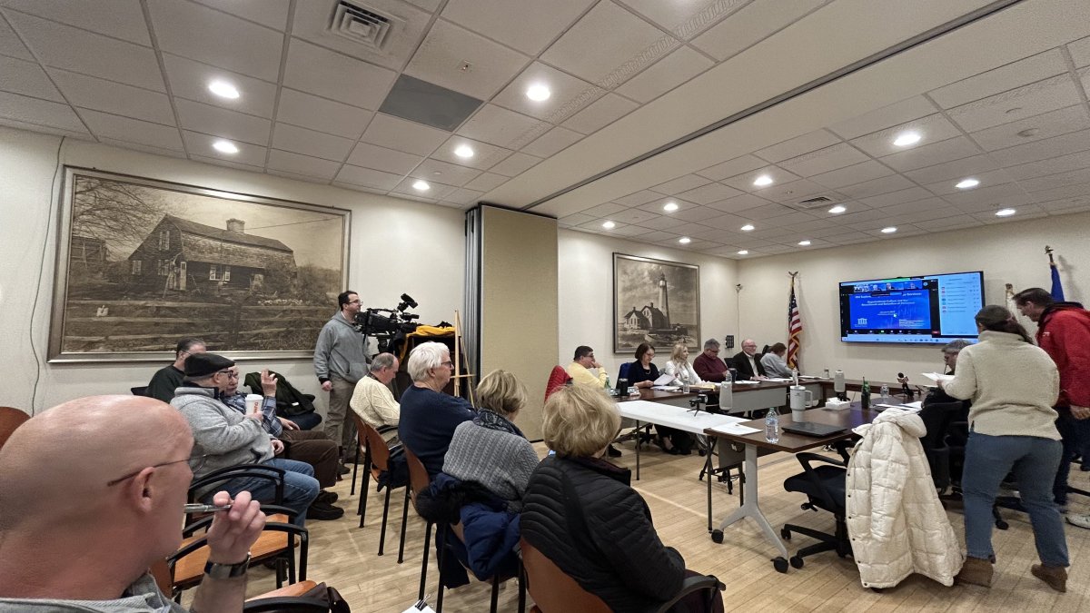 Old Saybrook community reacts to claims of unpleasant work environment ...
