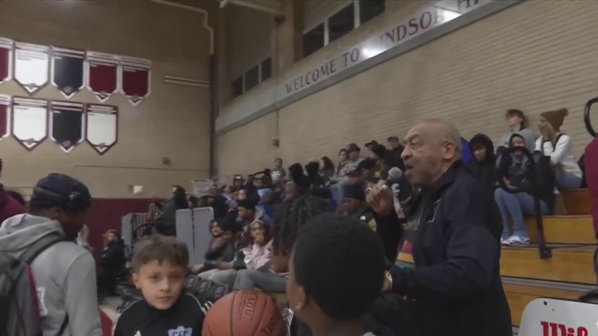 Windsor High School basketball team brings 700th win for legendary ...