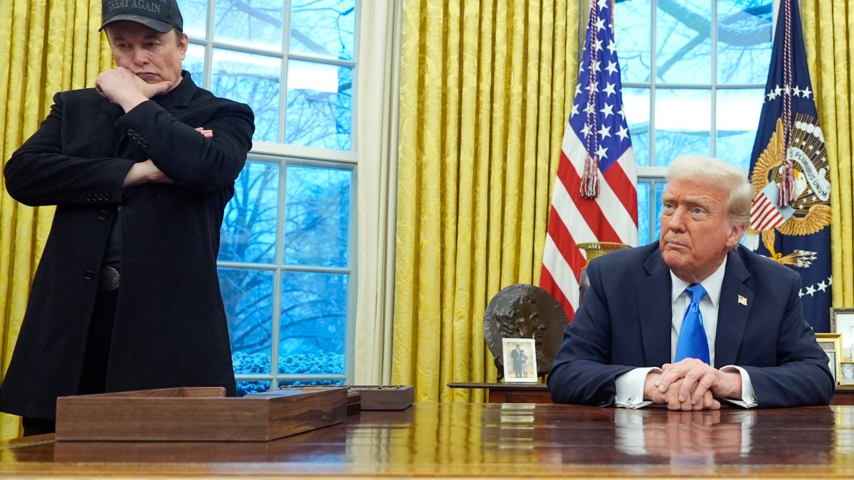 White House bars AP reporter from Oval Office – NBC Connecticut