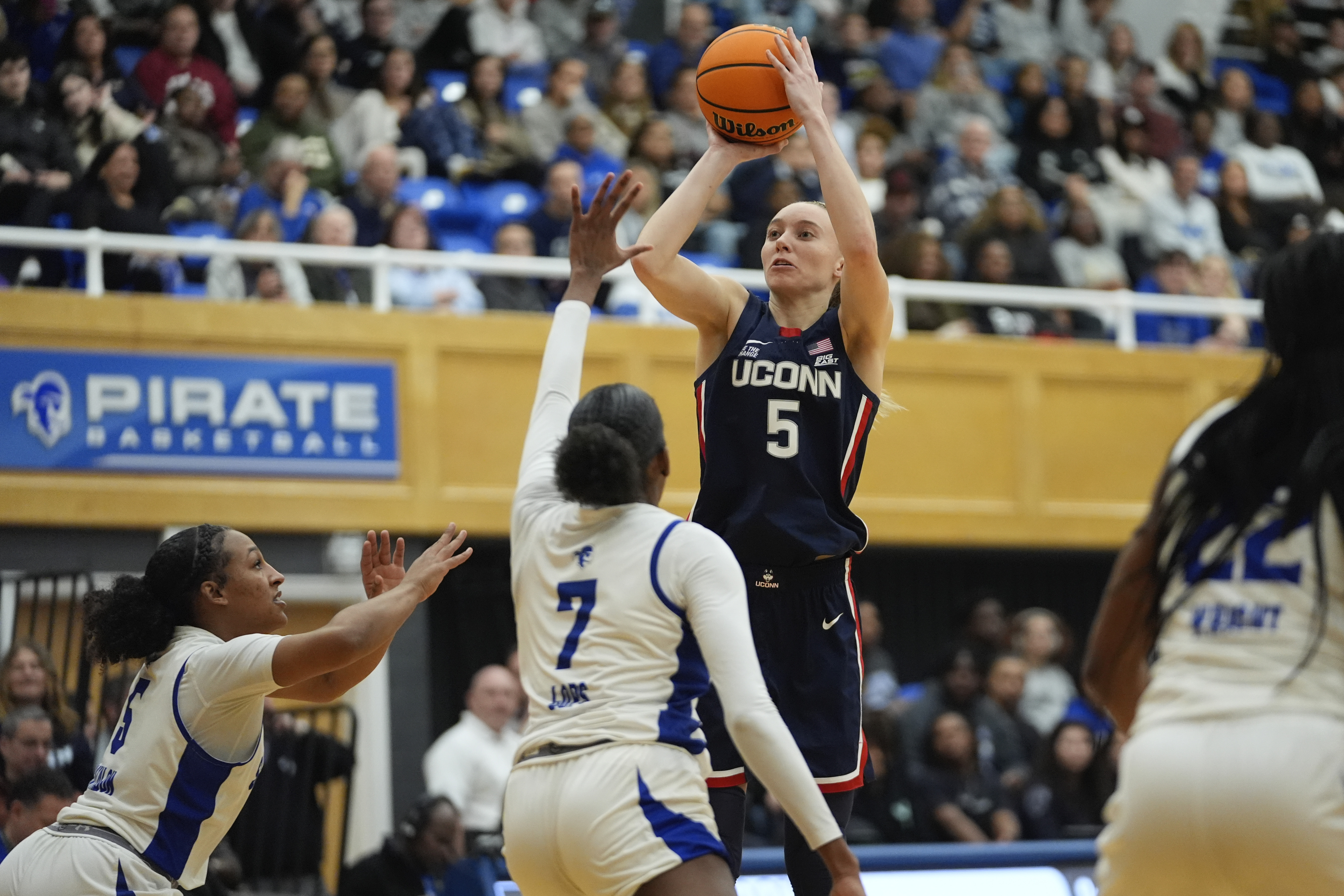 UConn extends winning streak over Seton Hall to 41 games with a 91-49 ...