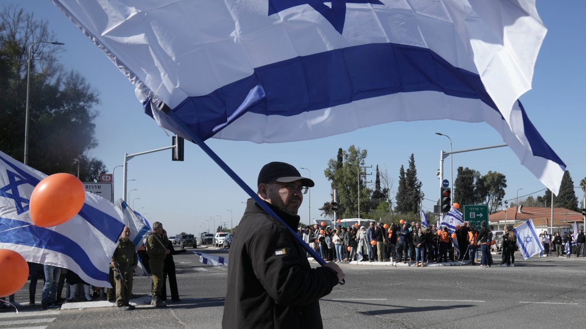 Hamas hands over bodies of 4 hostages to Israel as dozens of ...