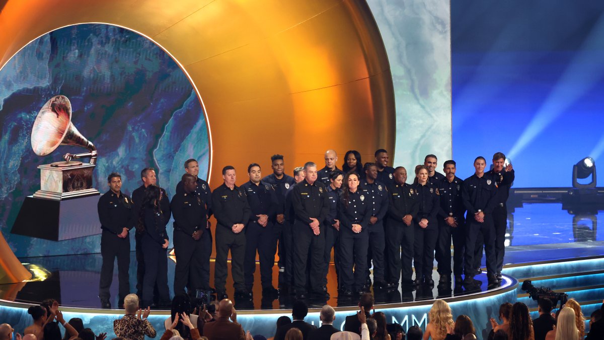 LA firefighters are honored on the Grammys red carpet – NBC Connecticut