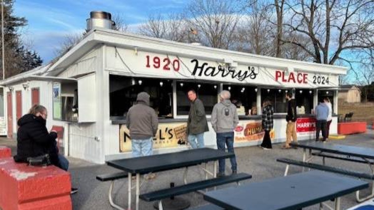 Harry’s Place in Colchester opens for 2025 season – NBC Connecticut