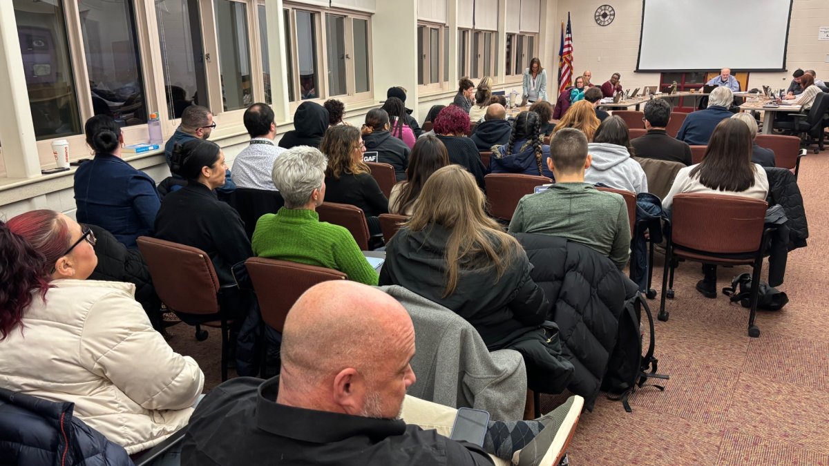 Norwich school board approves new policy protecting students from ICE ...