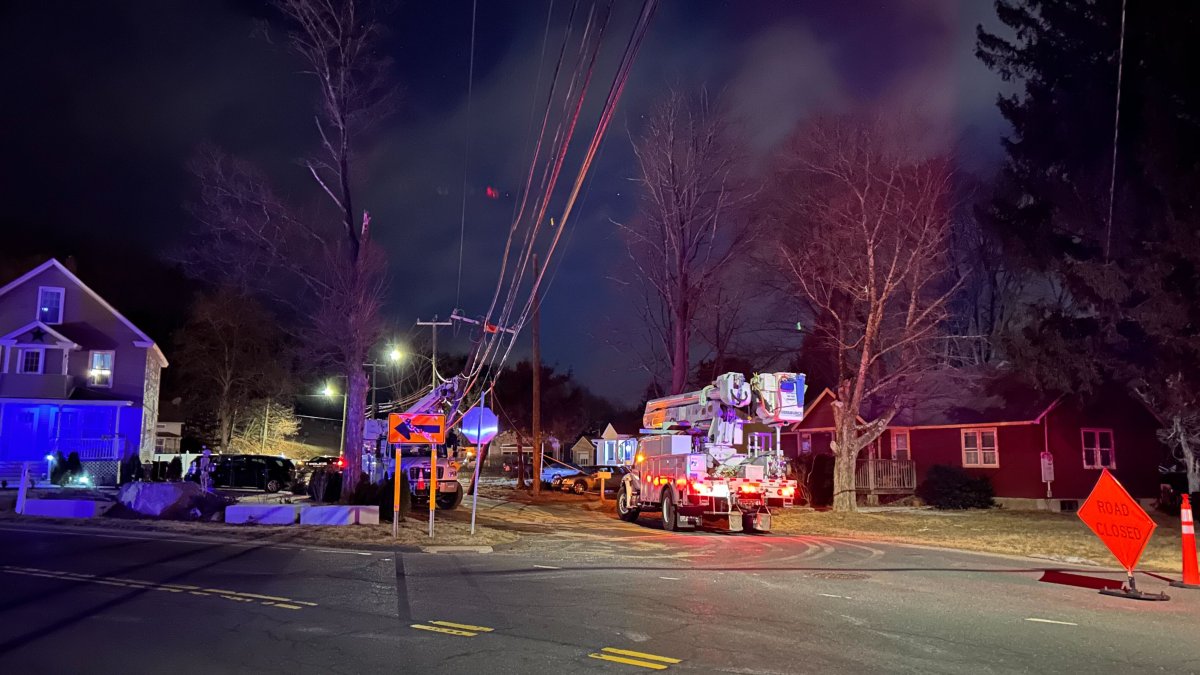 Driver rescued by bystanders, hybrid vehicle catches on fire during ...