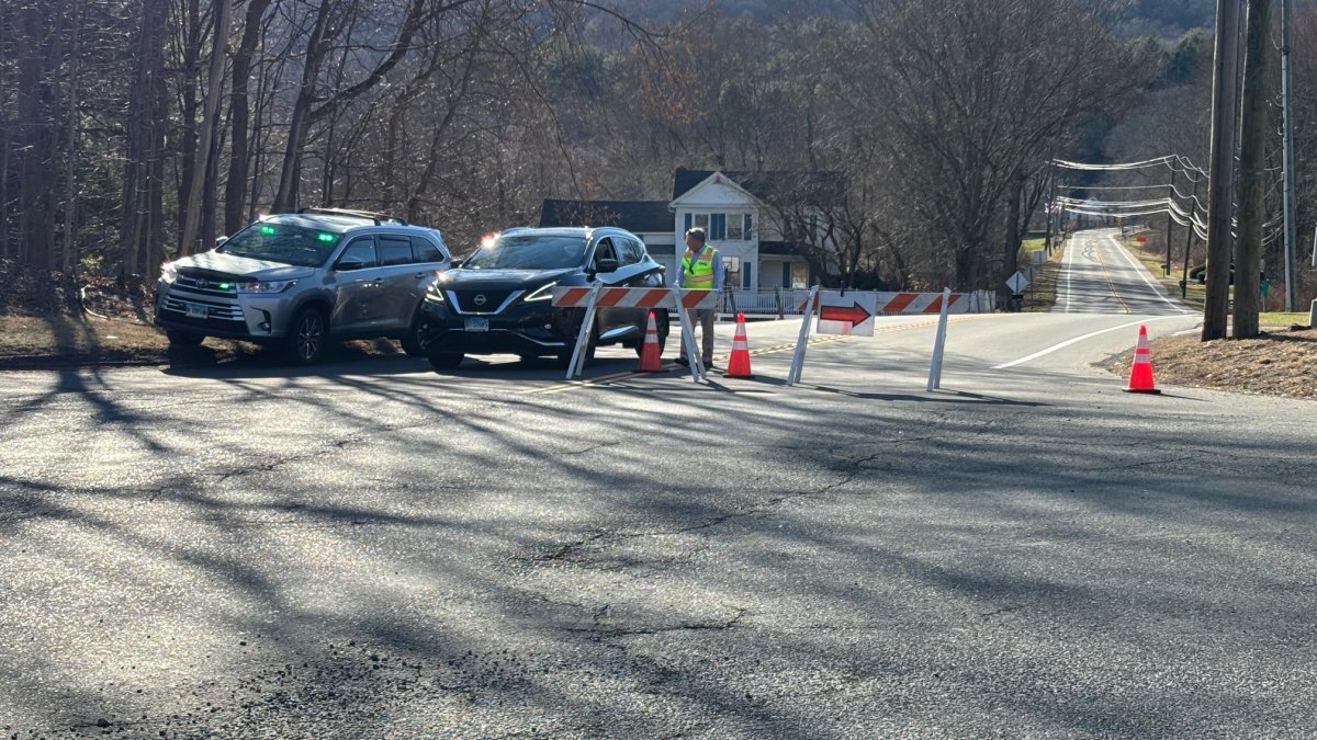 Injuries reported in crash on Mountain Road in Suffield – NBC Connecticut