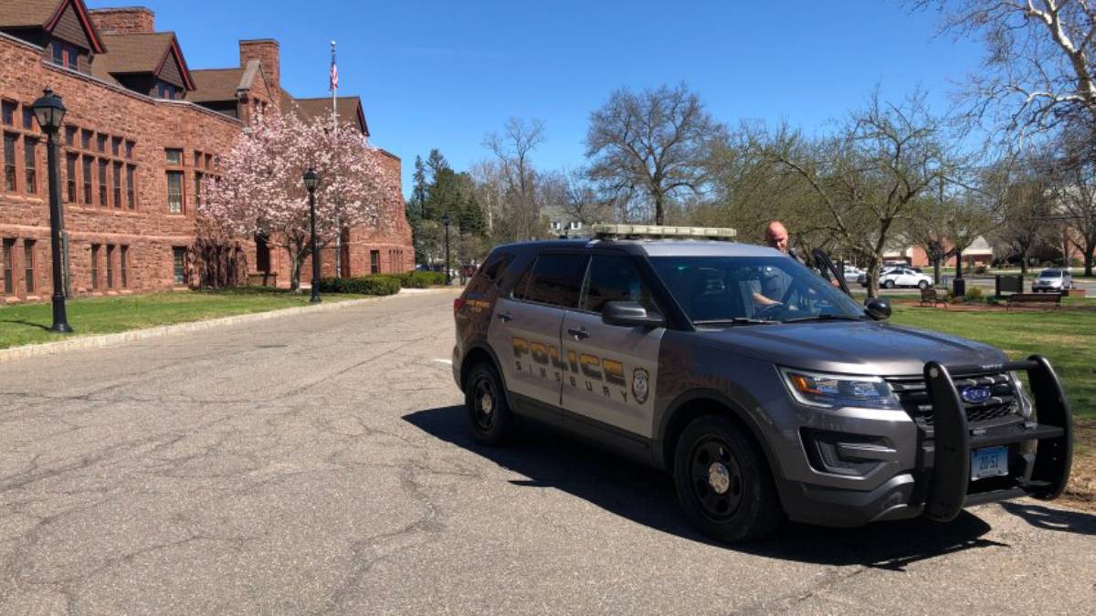 Search for missing man leads police to scene of crash in Simsbury – NBC ...