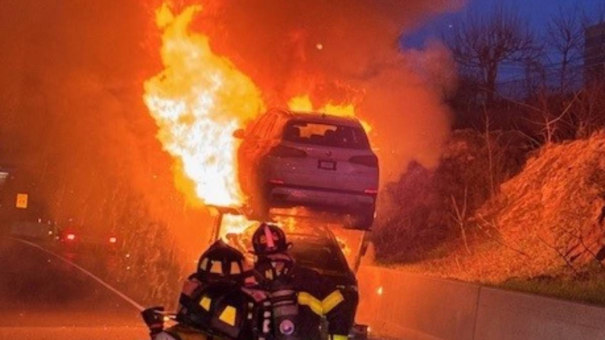 Car carrier catches fire on I-95 in Norwalk – NBC Connecticut