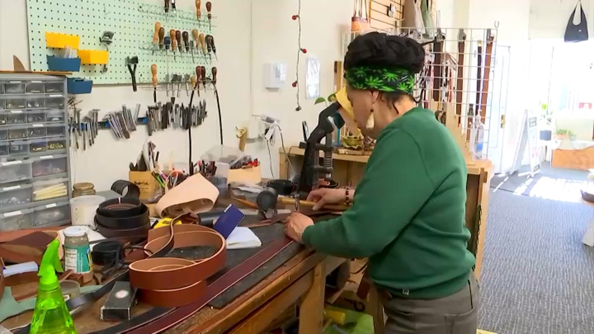 ‘The Leather Genie’ brings handcrafted leather goods to East Hartford ...