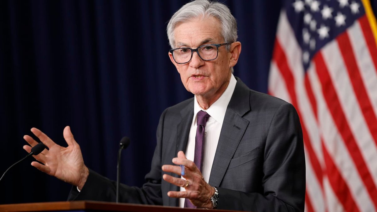 Fed holds interest rates steady, but tariffs remain a ‘notable headwind ...