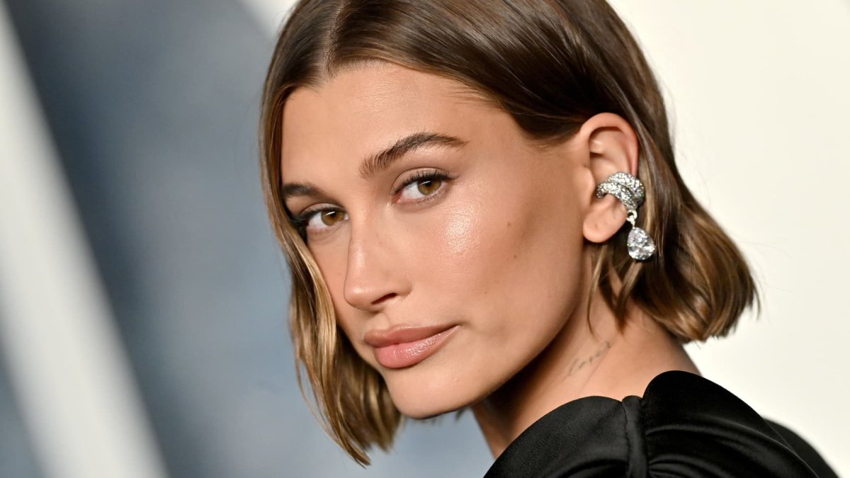 How ‘mistakes’ helped Hailey Bieber turn Rhode into a $1 billion ...