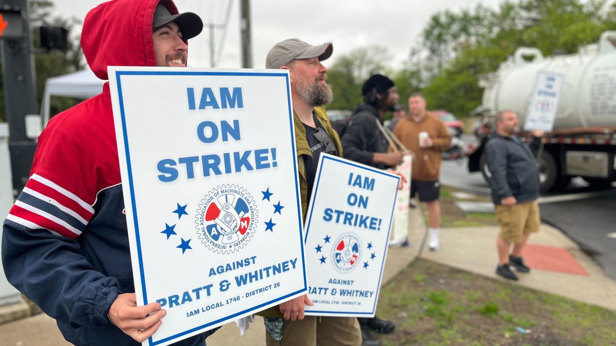 Thousands of machinists at Pratt & Whitney go on strike – NBC Connecticut