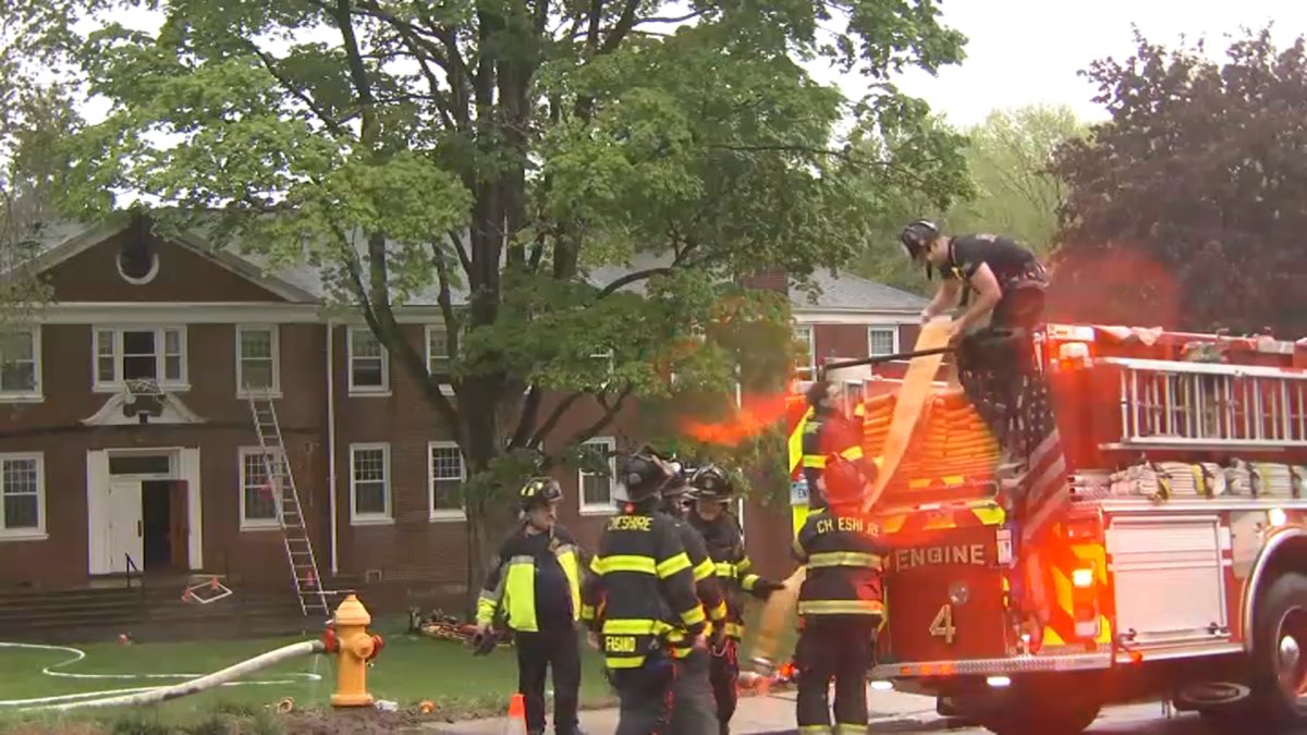 17 students, staff escape from dorm fire at Cheshire Academy – NBC ...