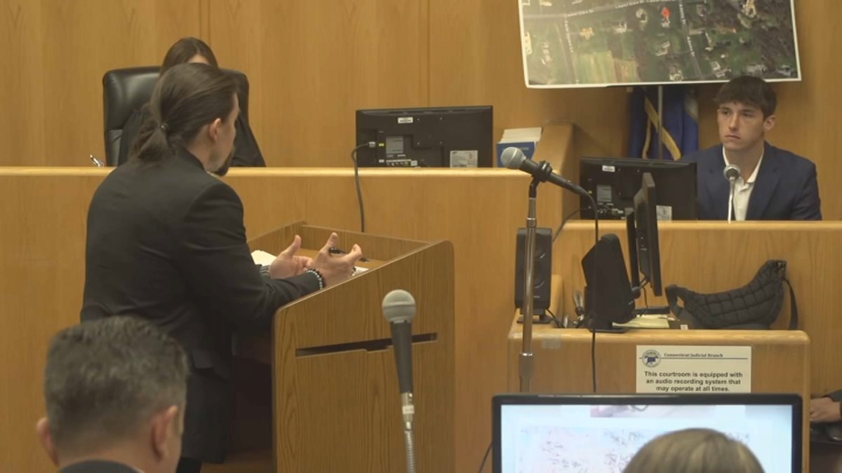 Friend of murder suspect testifies to giving knife to Raul Valle – NBC ...