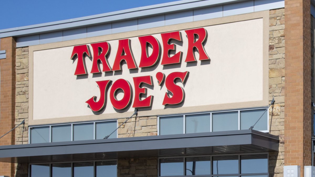 Why did Trader Joe’s open store directly across street from another one? – NBC Connecticut