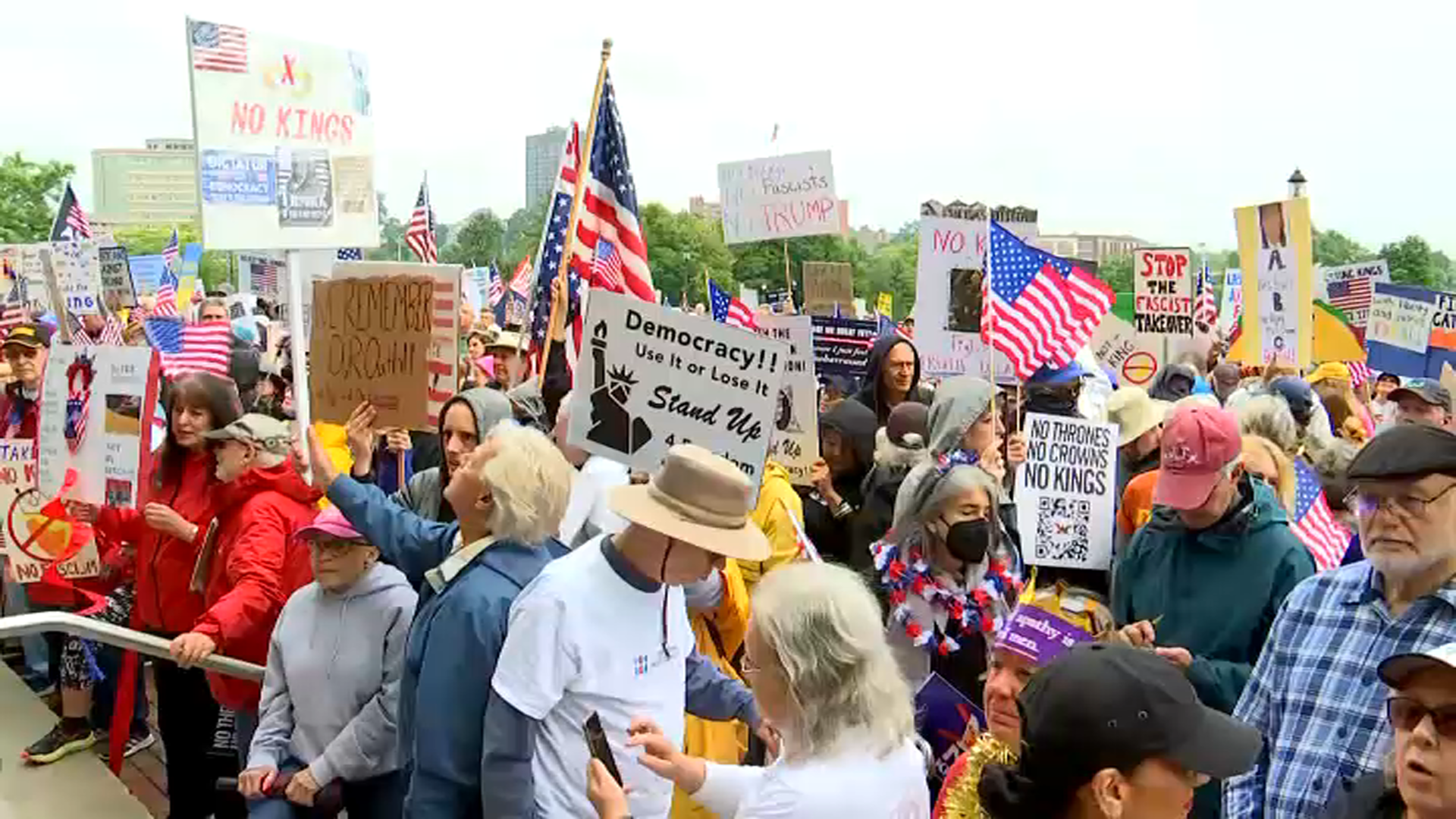 Photos: ‘No Kings’ protests held across Connecticut – NBC Connecticut
