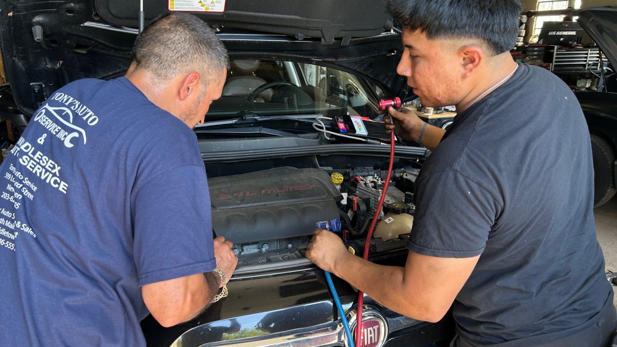 Heat waves can lead to car troubles – NBC Connecticut