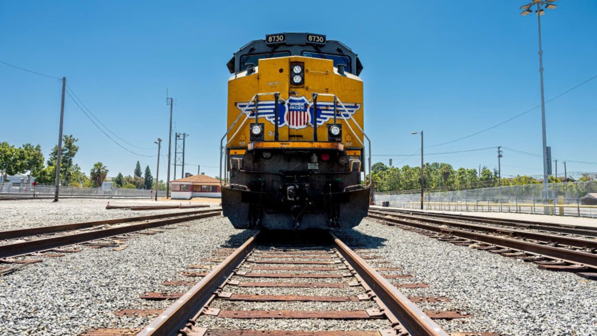 Largest rail union to challenge Union Pacific, Norfolk Southern mega ...