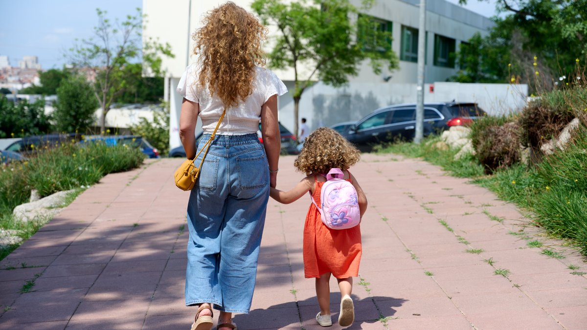 Lighthouse Parenting: What to know about this parenting method – NBC ...