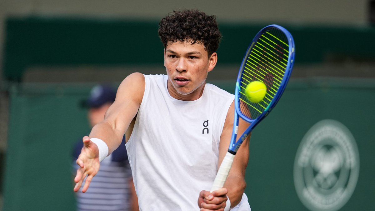 Ben Shelton makes public plea to get sister off work for Wimbledon ...