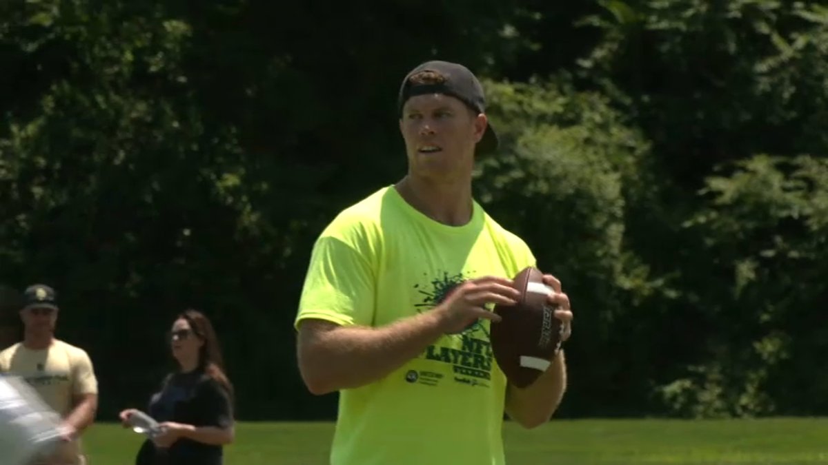Hamden Hall hosts football camp for annual United Way NFL Players ...