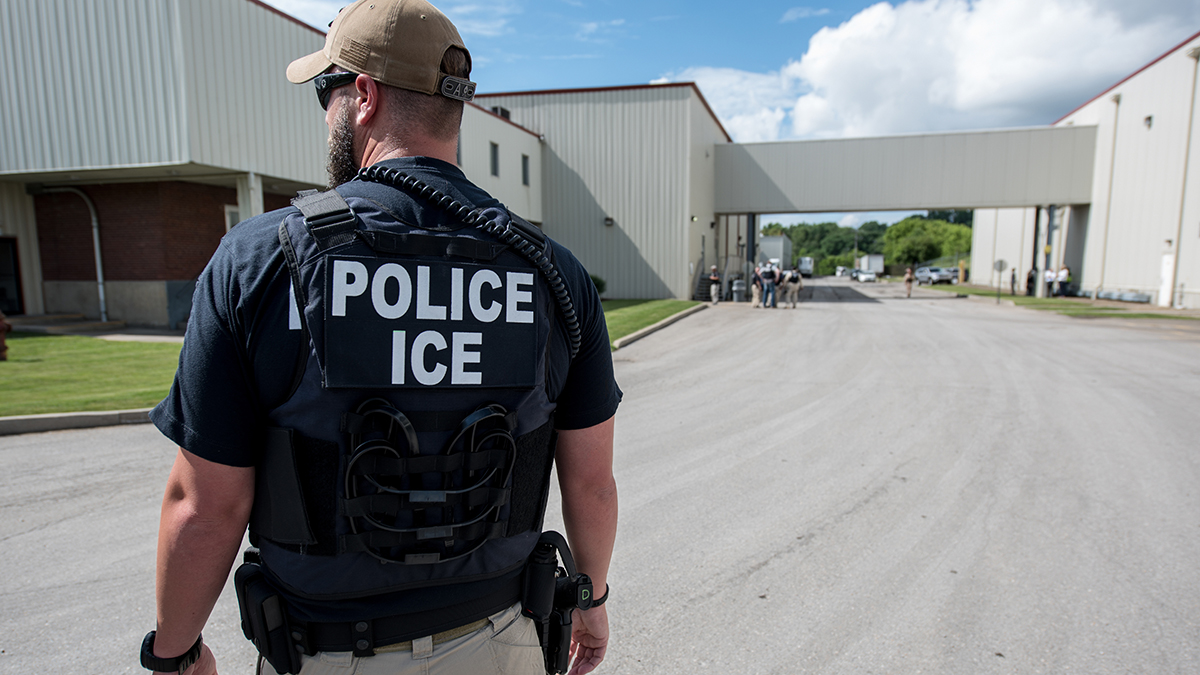 Sheriff’s deputies are disciplined in traffic stop that led to student’s ICE detention – NBC ...