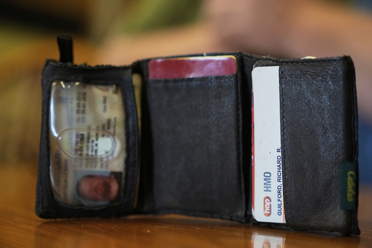 Ford autoworker’s lost wallet travels 151,000 miles in car hood – NBC ...