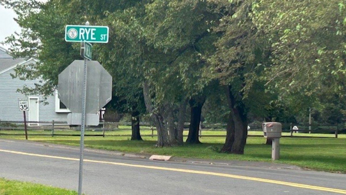 Man dies after being ejected from vehicle during crash in East Windsor ...