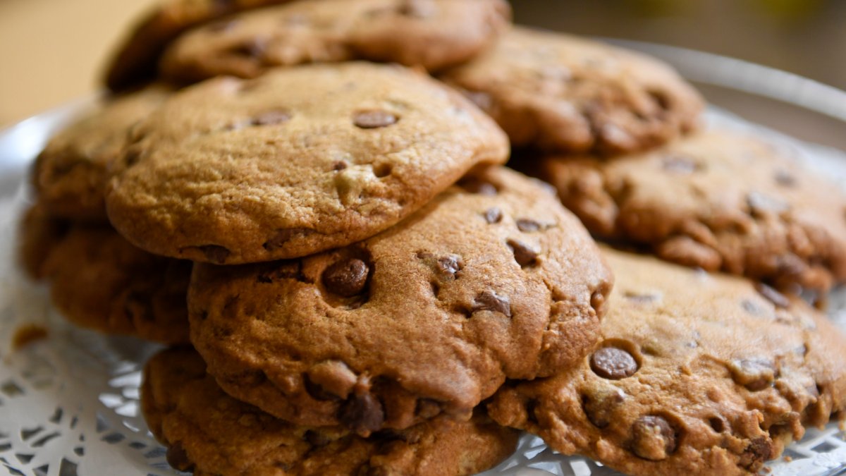 15 National Chocolate Chip Cookie Day deals – NBC Connecticut