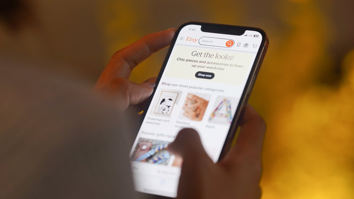 U.S. shoppers see order cancellations as world halts shipments – NBC ...