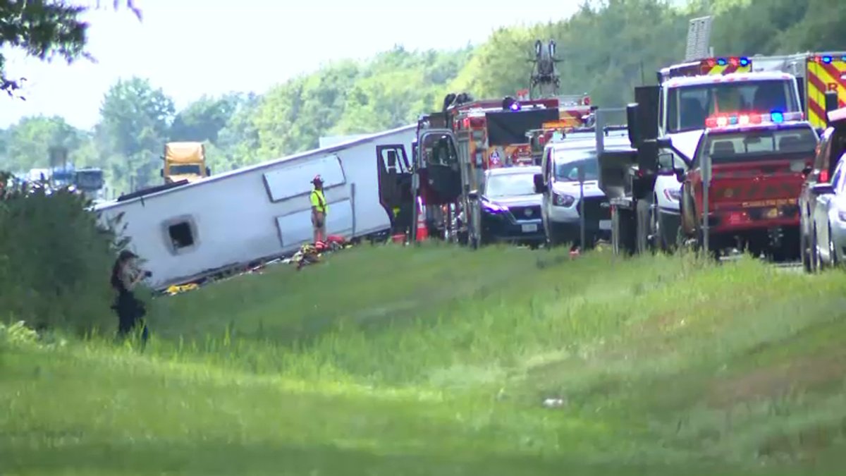 Tour bus rollover kills 5 on interstate highway in western New York ...