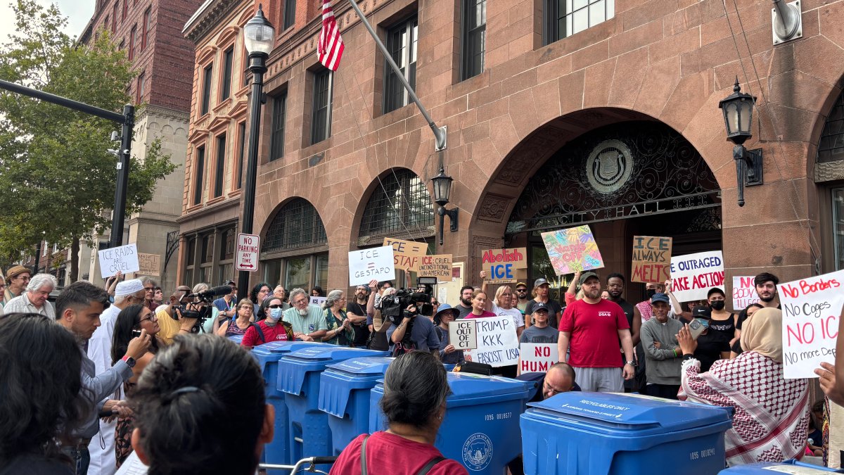 Immigration advocates rally in New Britain after 4 allegedly detained ...