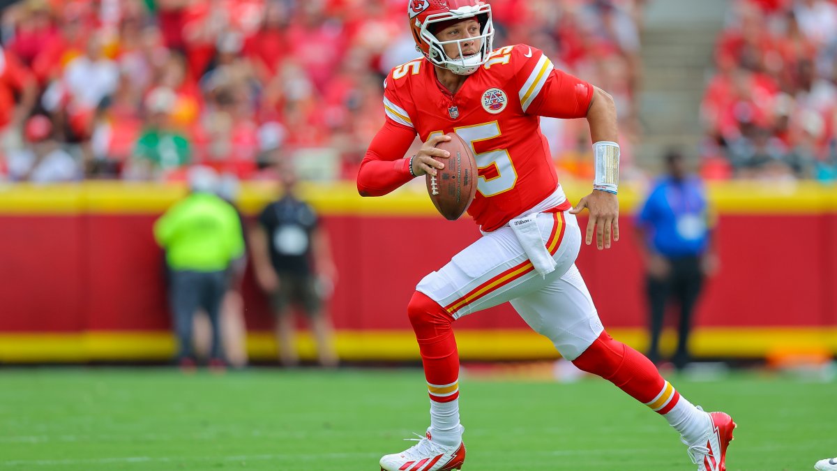 If the Chiefs fall to 0-3, it may be time for playoff panic – NBC ...