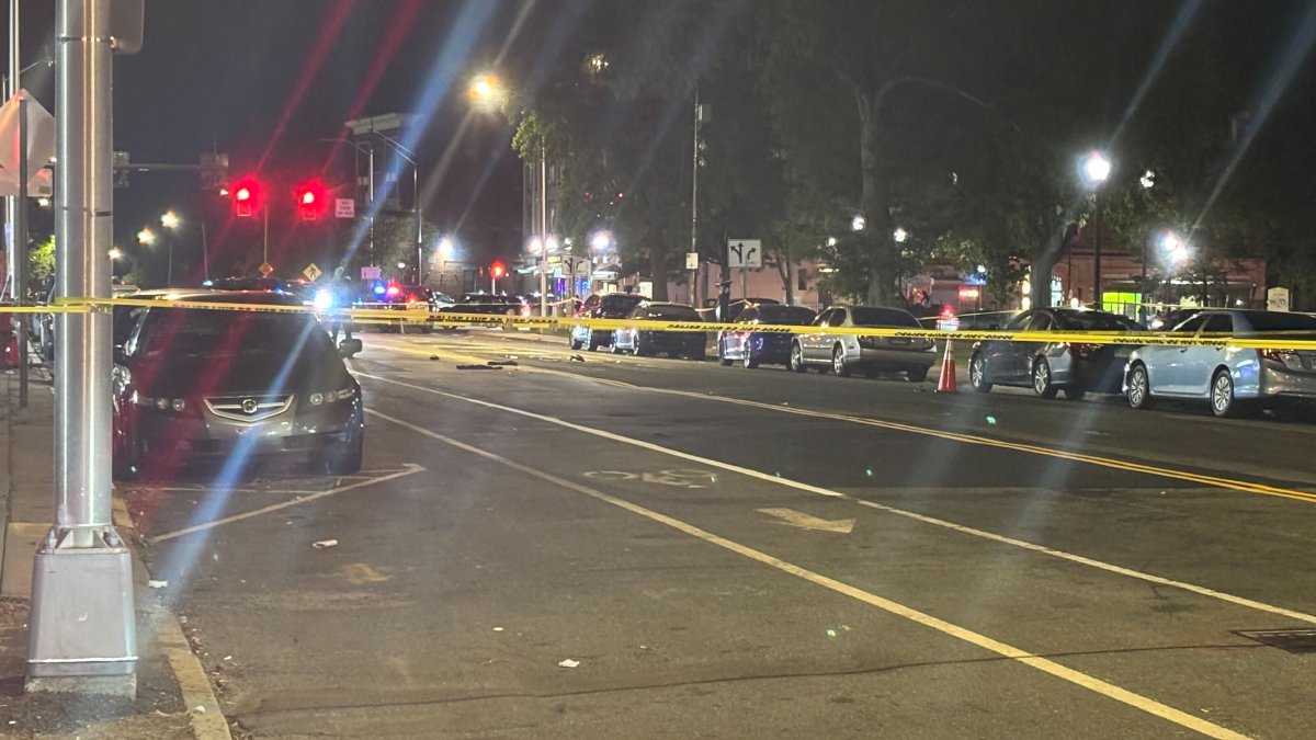 Serious injuries reported after a pedestrian was hit by car in Hartford ...