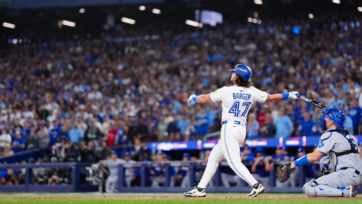 Blue Jays win World Series Game 1 with historic swing, big inning – NBC ...