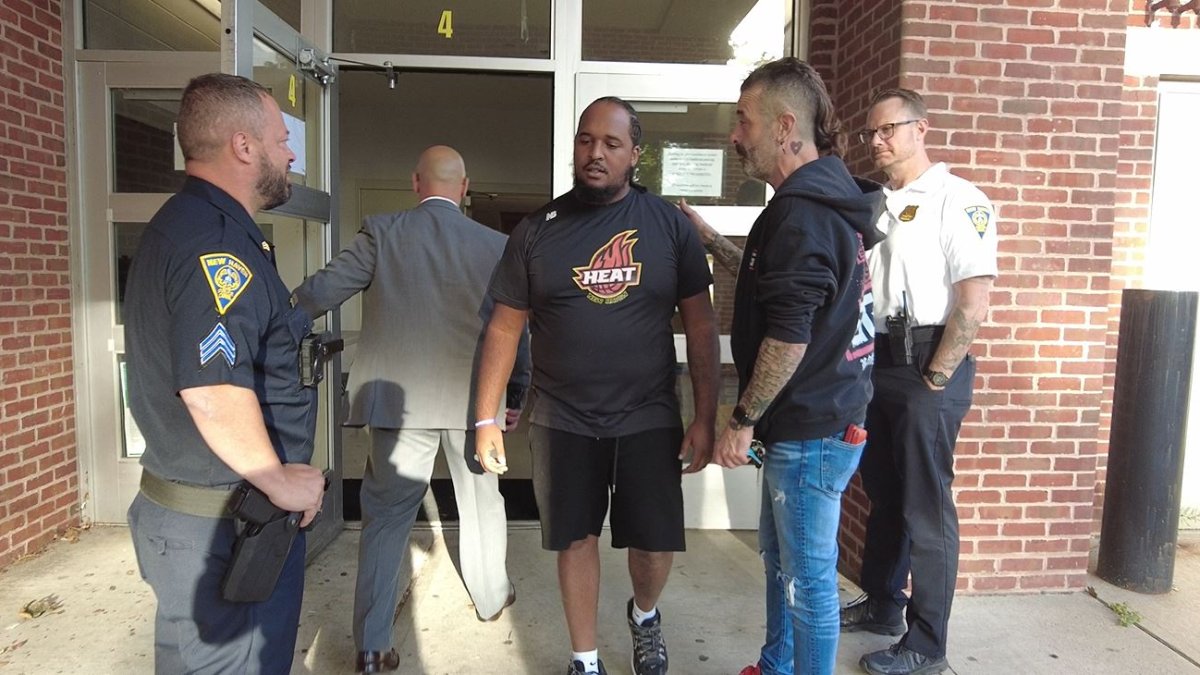 New Haven basketball program hosts grief counselors after teen killed ...