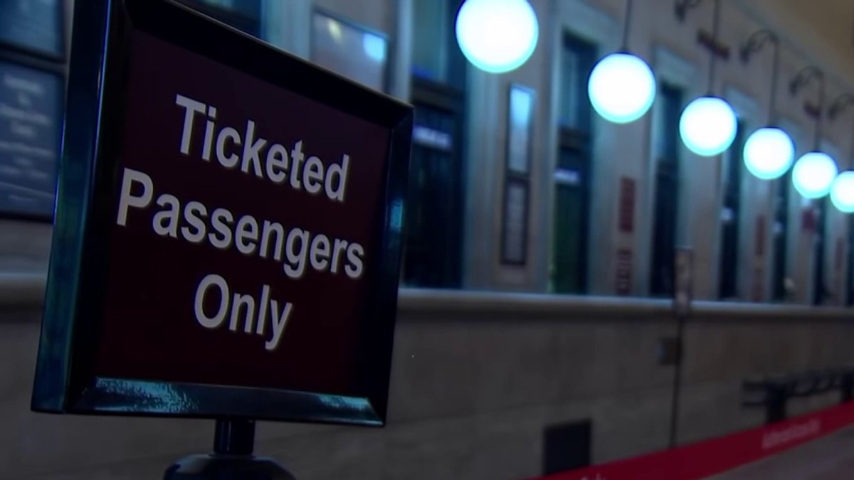 Flight cuts hitting 40 airports across the country today – NBC Connecticut