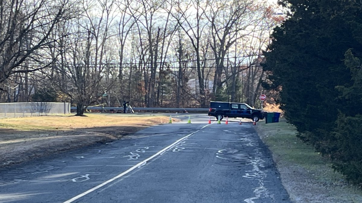 Pedestrian struck and killed by dump truck in Bloomfield – NBC Connecticut