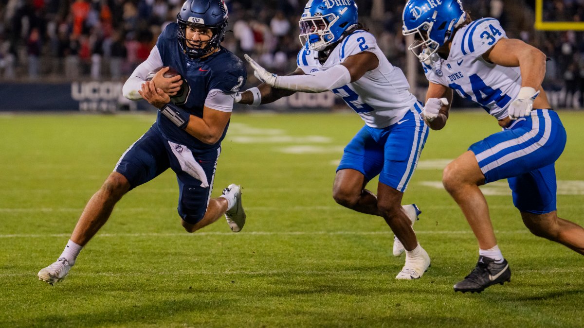 Late fumble recovery clinches UConn’s 37-34 come-from-behind win over ...