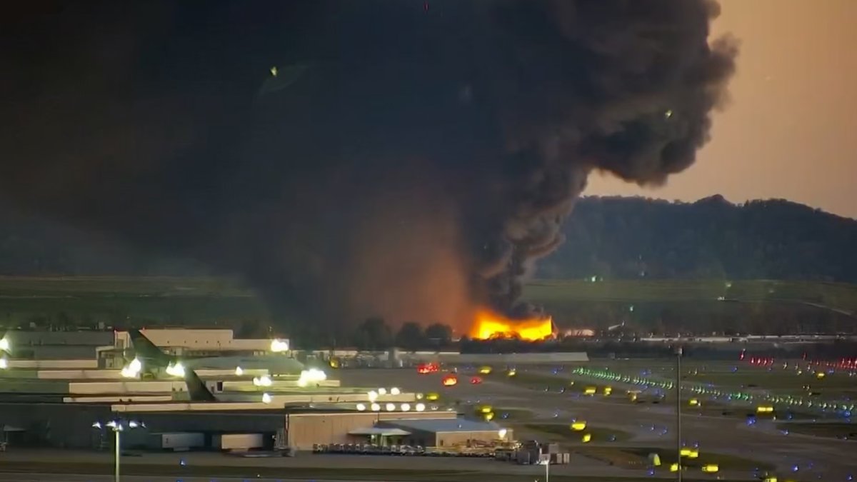 UPS cargo plane crashes near Louisville airport, officials say – NBC ...
