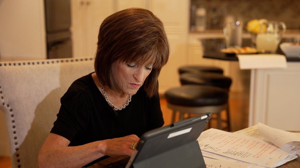 NBC CT Responds helps recover $11K an Avon couple lost in a fake ...