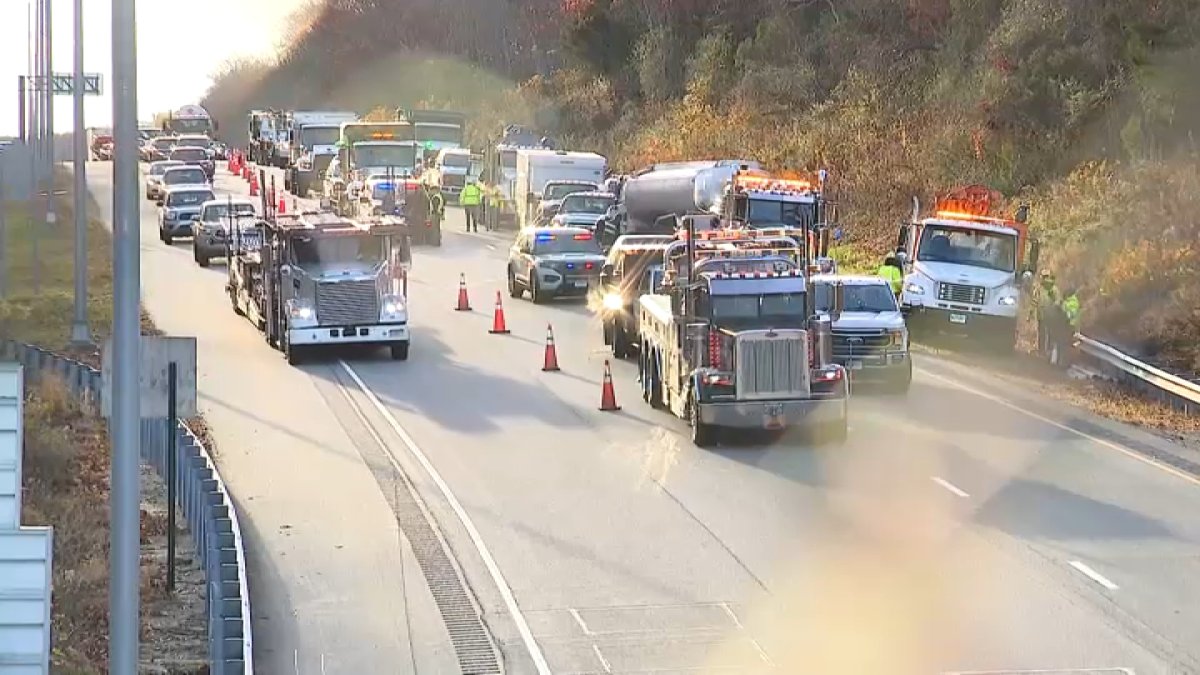 Fuel truck rolls over on I-95 North in Groton, spills 1,000 gallons of ...