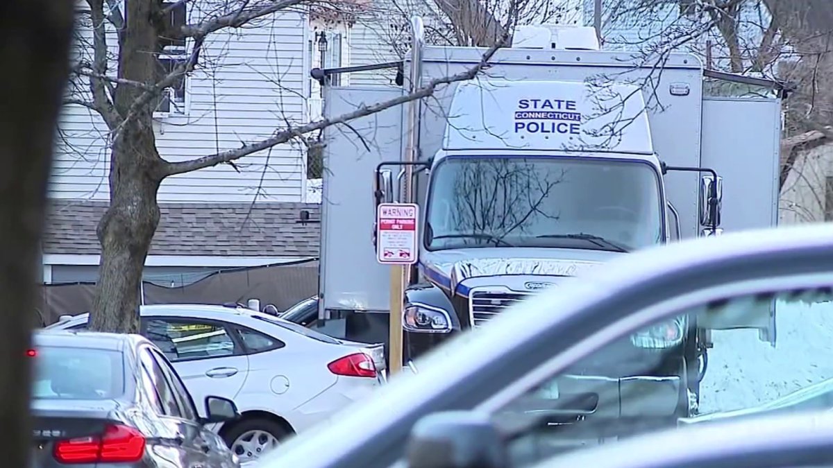 Woman stabbed to death at apartment complex in East Haven – NBC Connecticut