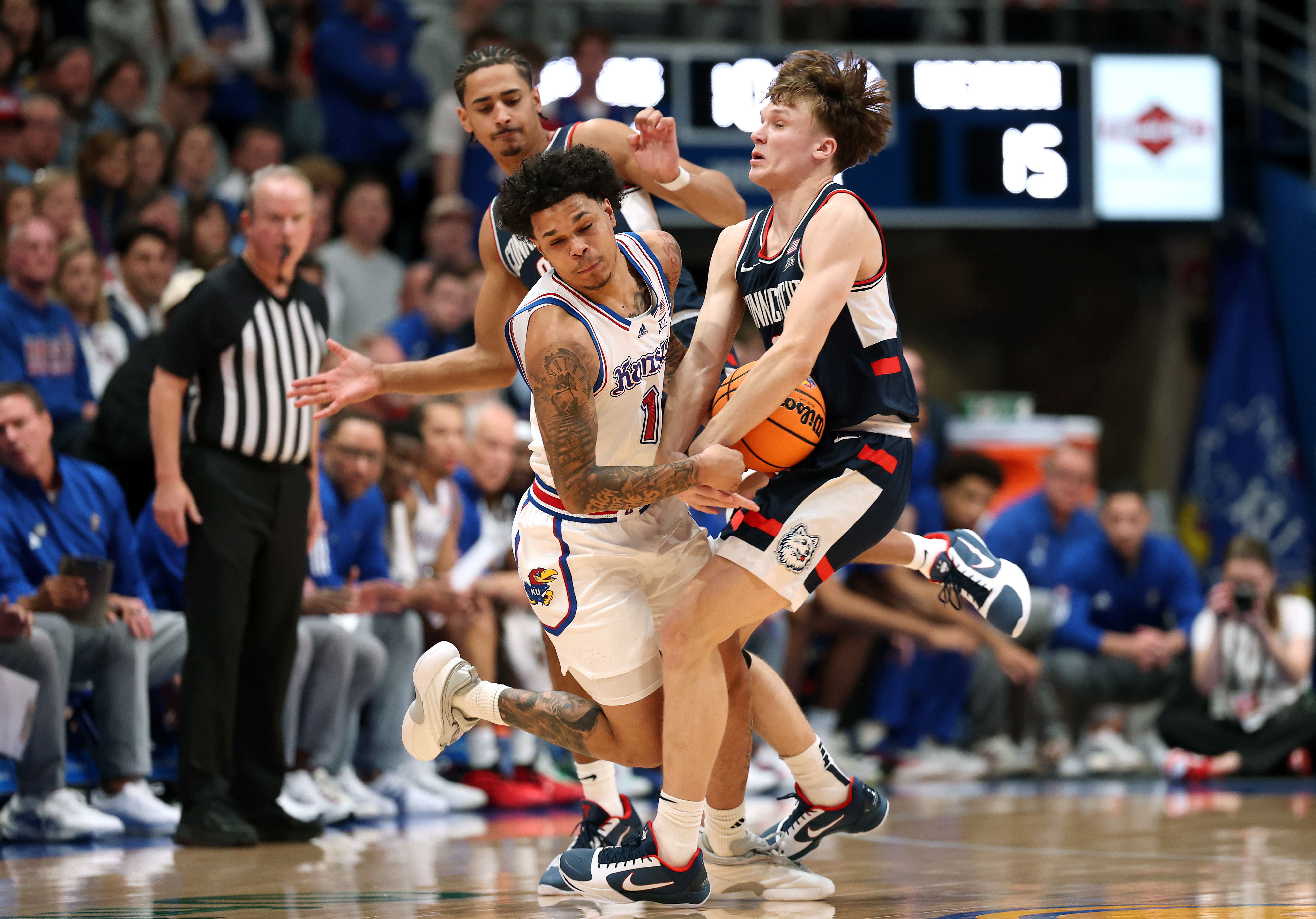 Braylon Mullins’ breakout performance lifts No. 5 UConn over No. 21 ...