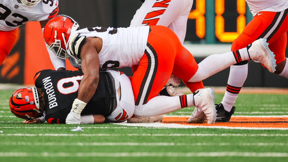 Browns star Myles Garrett breaks NFL single-season sack record – NBC ...