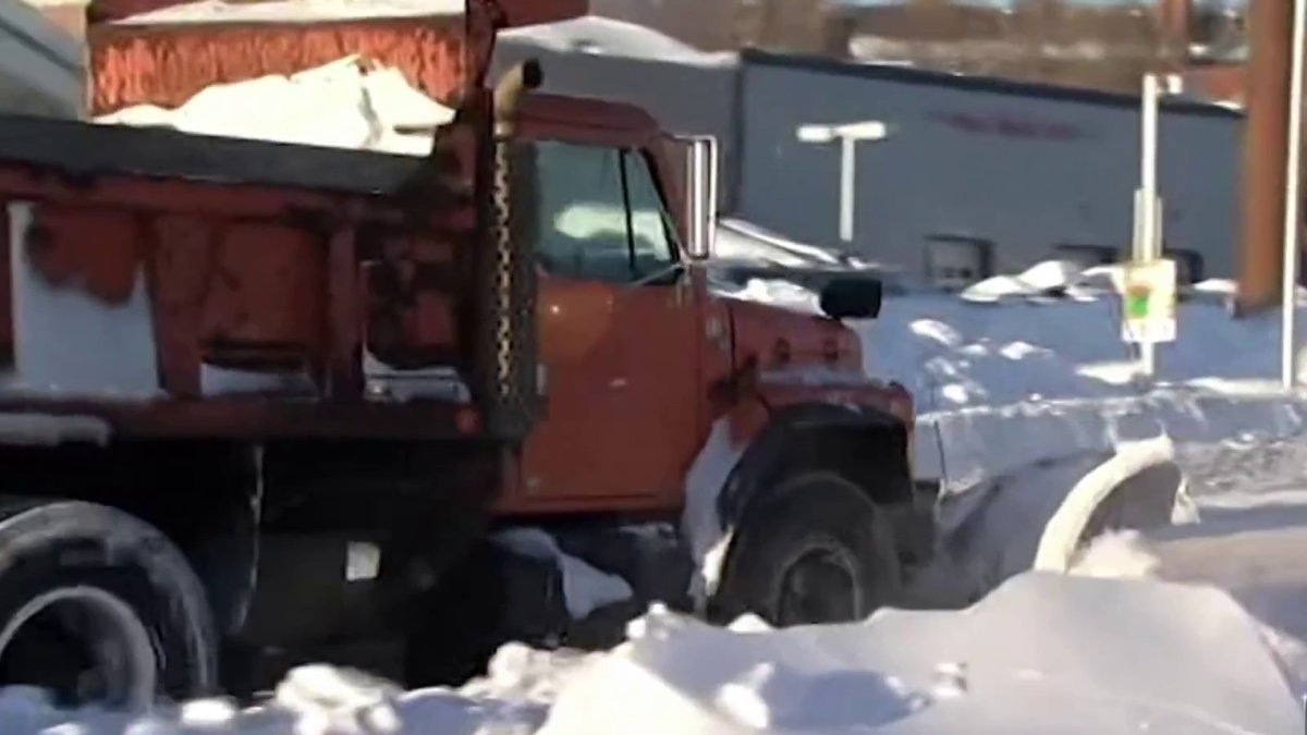 Two longtime snowplow drivers in Connecticut to retire – NBC Connecticut