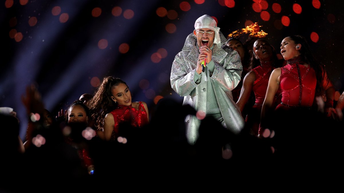 Bad Bunny fans upset over Super Bowl 60 halftime height rule – NBC ...