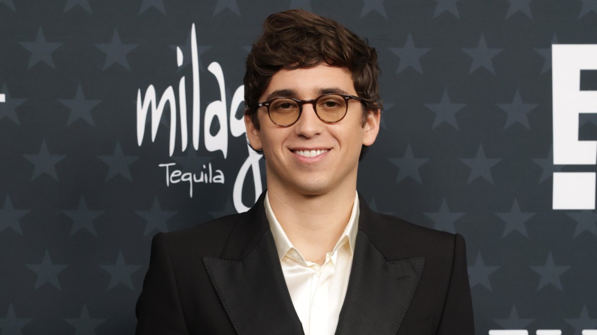 Marcello Hernández teases his future on ‘Saturday Night Live’ – NBC ...